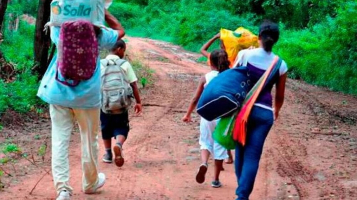 Cerca De 100 Desplazamientos Forzados En El Bajo Cauca Por Cuenta De La